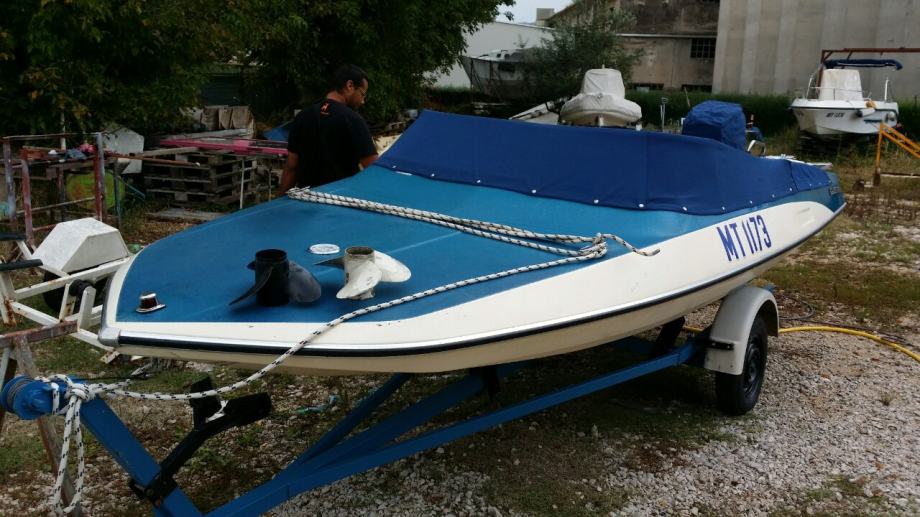 GlASTRON GT 150 (JAMES BOND)