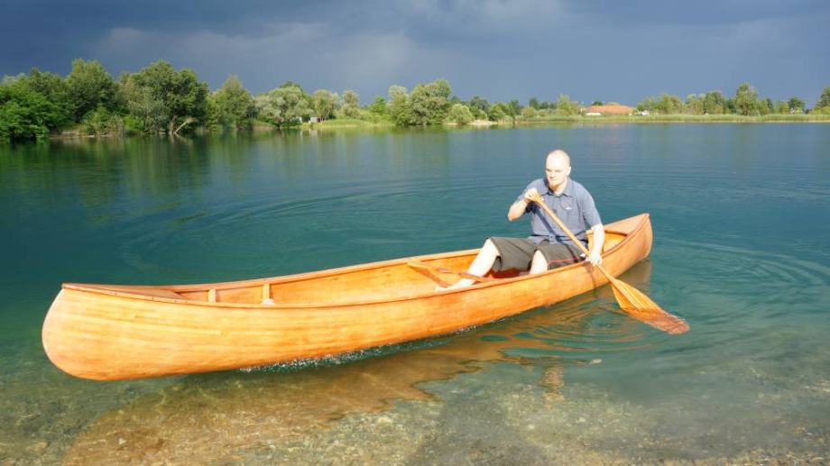Drveni kanu dužine 5m, vrhunski izrađen