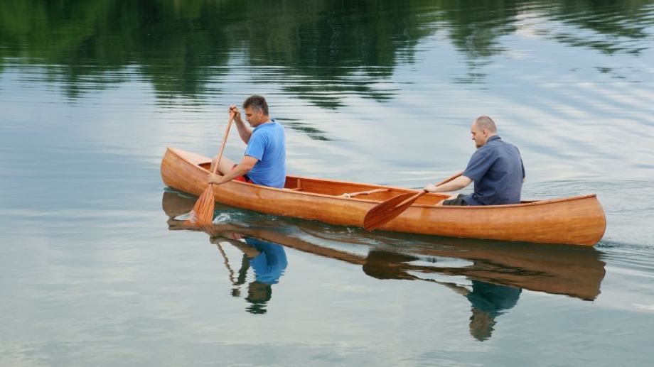 Drveni kanu dužine 5m, vrhunski izrađen