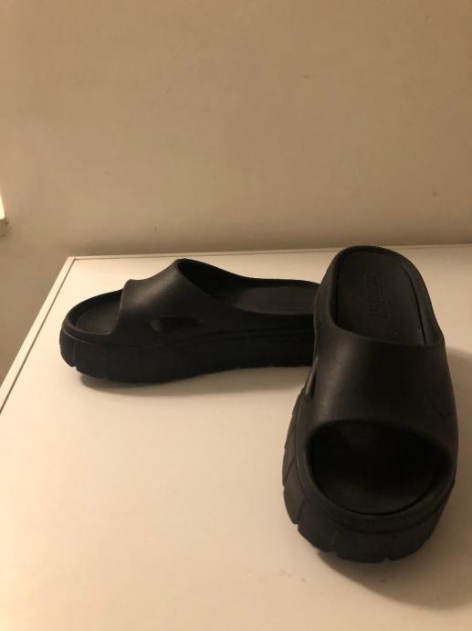 PUMA mayze stack injex slides black