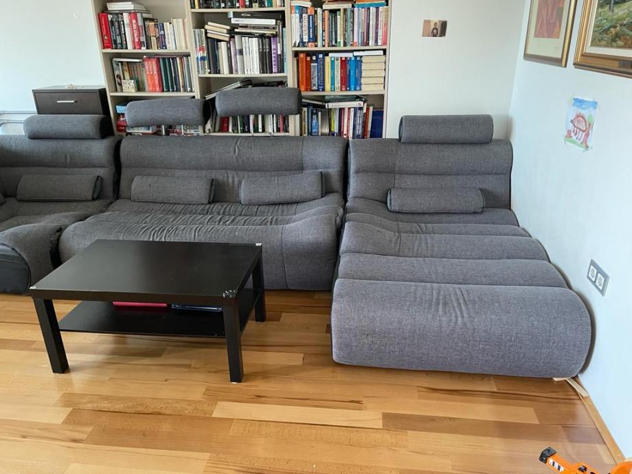 Modularni kauč za 4 osobe (stol ukljucen u cijenu)
