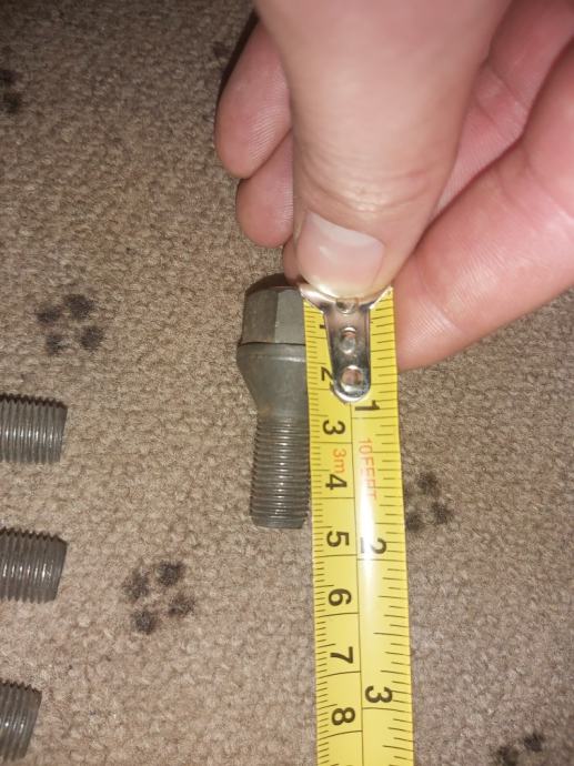 24 M12 vijka, 1.25 navoj, duzina navoj 21 i 25mm.