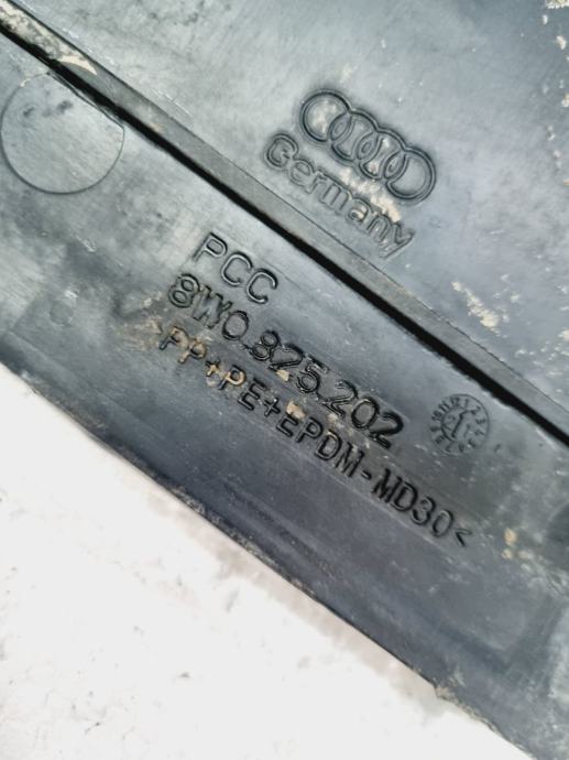 Audi a4 8w b9 desna zaštita obloga ispod vozila 8W0825202