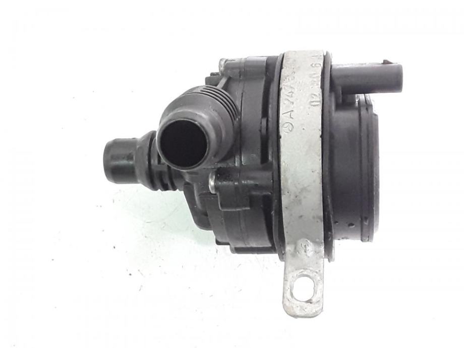 CIRKULACIONA PUMPA A0005003600 MERCEDES GLA 2020