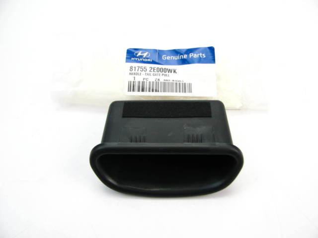 Hyundai Tucson rukohvat zadnjih vrata NOVO ORIGINAL 81755-2E000WK
