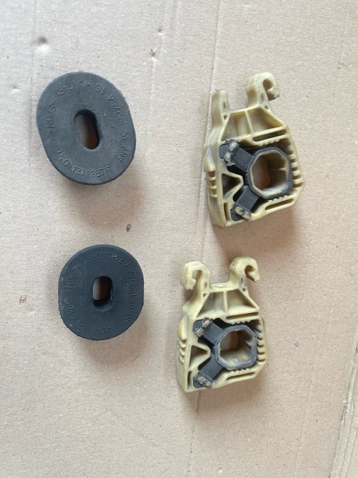 Nosači hladnjaka VW grupa golf 7 GTD a3 8v… 5Q0121367E 1K0121367F