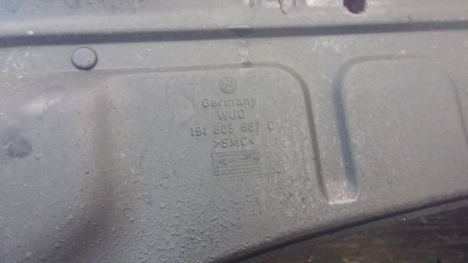 Plastika ispod motora golf 2