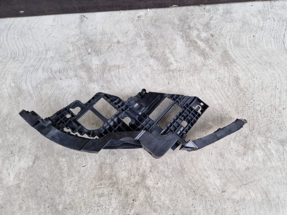 Prednji desni nosac fara i branika VW Golf 6 5K0807890H 5K0807228A