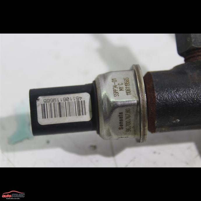 RAZVODNA CIJEV ZA GORIVO (RAIL RAMPA) SA SENZOROM PRITISKA