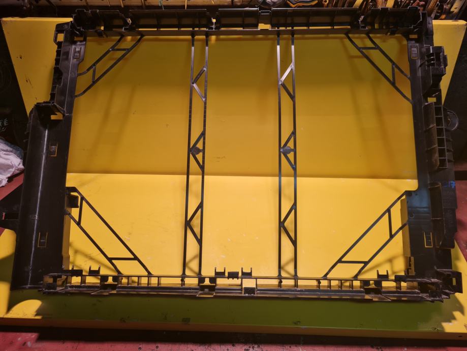 VOLVO XC60 NOSAČ / OKVIR HLADNJAKA KLIME, 31657366