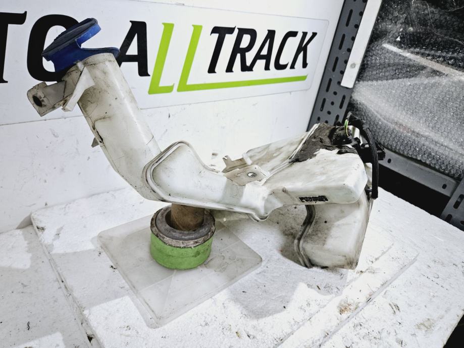 Vw Passat b7 3aa posuda vode za stakla 3AA955453G