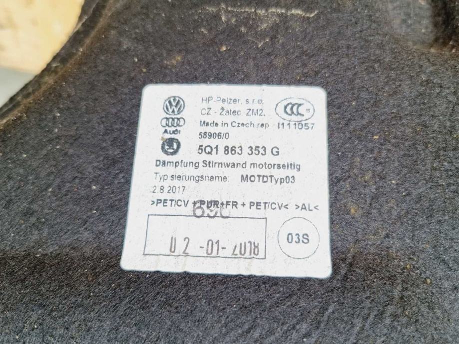 Vw T-Roc 1.0 tsi zvučna izolacija obloga karoserije 3Q0825469