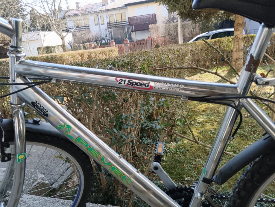 Pevec bicikl+2 nove gume