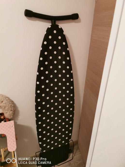 Daska za glačanje (prikladno za parne postaje)