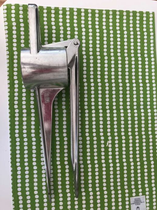 PRESA GNJECILICA PASIRKA ZA KRUMPIR