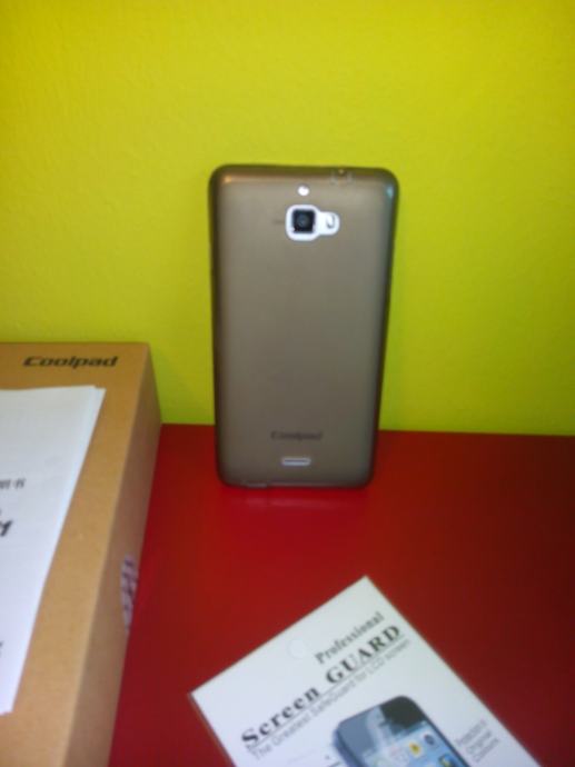 COOLPAD F1 8297 5 8core 2GB RAM, 8GB ROM STAR 9 MJESECI