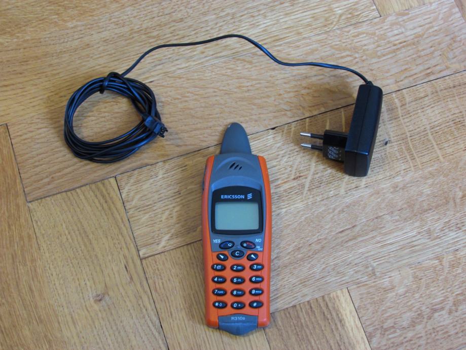 Ericsson R310s Retro Mobitel