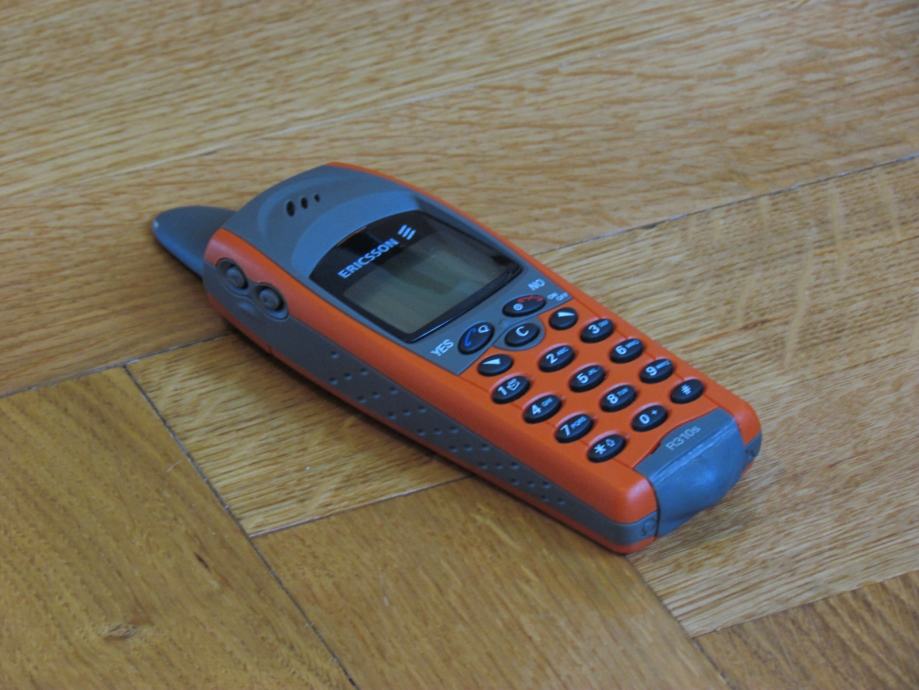 Ericsson R310s Retro Mobitel
