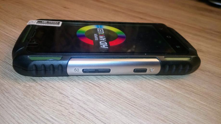 Guophone V88 Mali smartphone otporan na udarce, vodu i prašinu!DualSIM