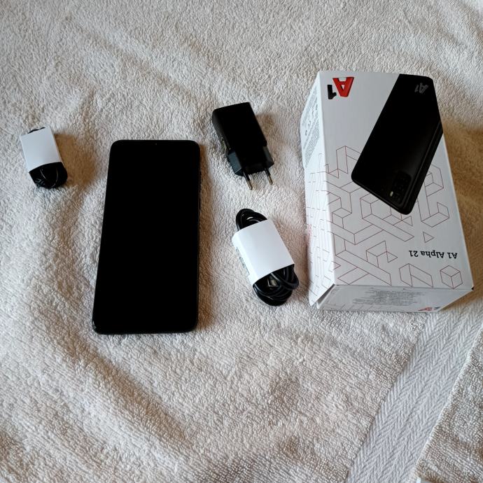 Mobitel A1 Alpha 21 crni