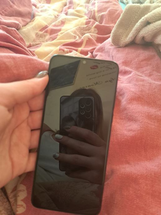 Prodajel mobitel A1 Alpha 21