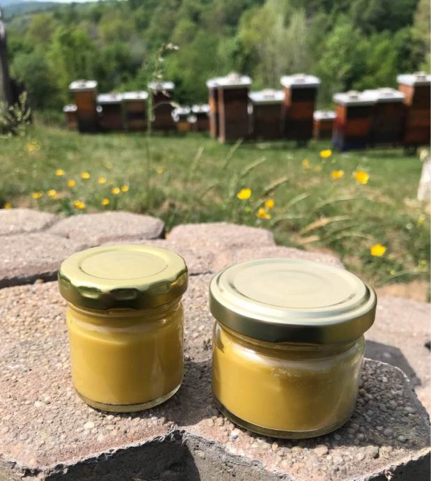 Prirodna propolis mast