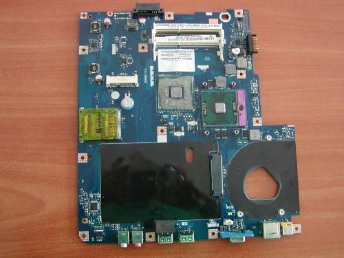 Emachine E525, matična ploča