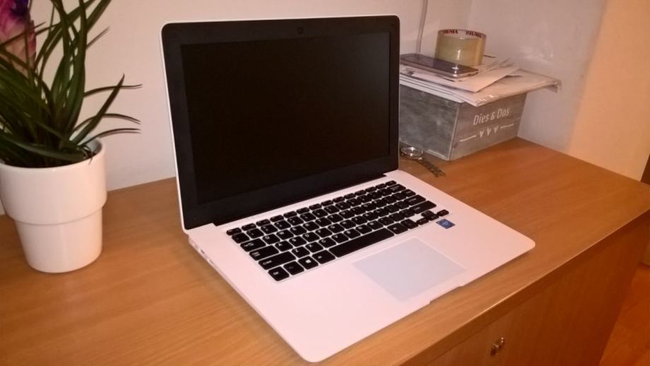 Laptop 14.1incha, bijele boje, ultra slim, windows 10