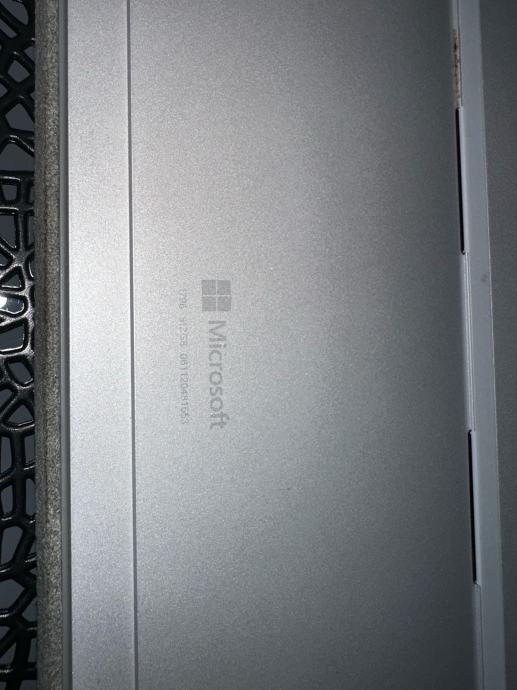 Microsoft Surface Pro 5th gen