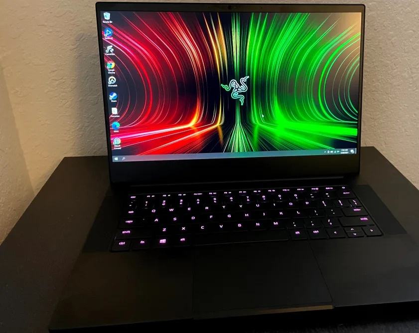 GAMERSKI LAPTOP!! AKCIJA! Razer blade 14’ RTX 3070 2022.