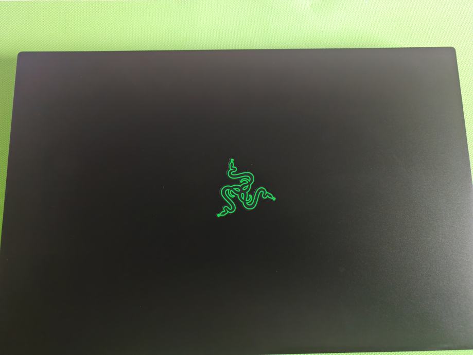 Razer Blade 17 2023