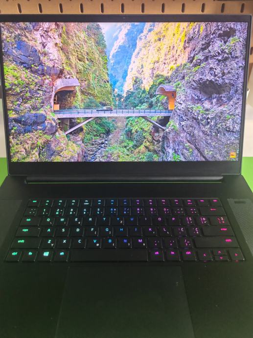 Razer Blade 17 2023