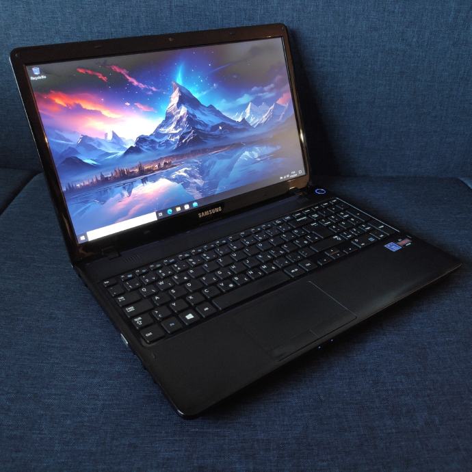 Samsung 355E 15.6 - Windows 10/Office + torba