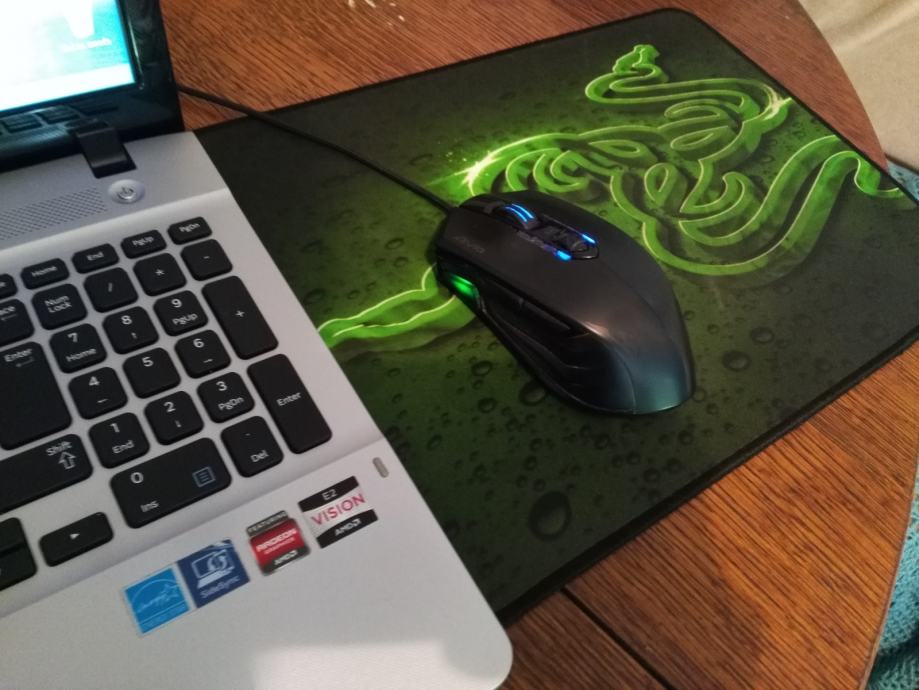 SAMSUNG NP275E5E AMD Dual-Core, AMD Radeon HD 7340 + dodaci