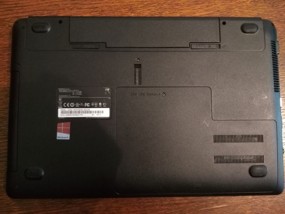 SAMSUNG NP275E5E AMD Dual-Core, AMD Radeon HD 7340 + dodaci