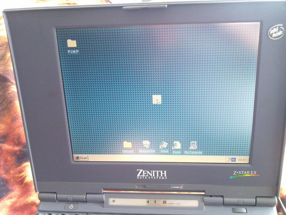 Laptop ZENITH NTB007 (ISPRAVAN, KAO NOV) Retro Vintage Kolekcionarski