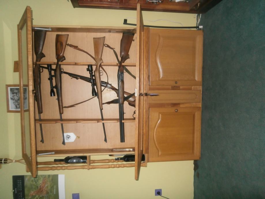drveni ormar za oružje
