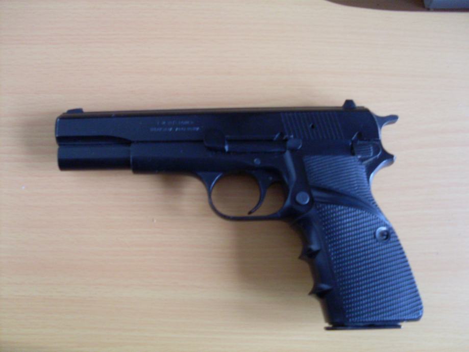 PIŠTOLJ FM HI-POWER (Argentinac) 9 mm