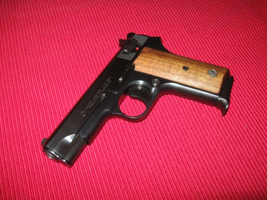 pištolj markeCZ,model M88,cal.9x19 mm,zamjena za razno