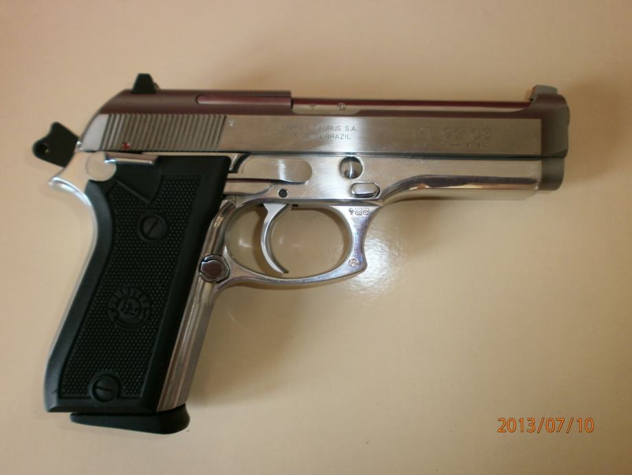 Taurus PT92CS - 9 mm, kompaktan, lagan, jeftin - za prave frajere