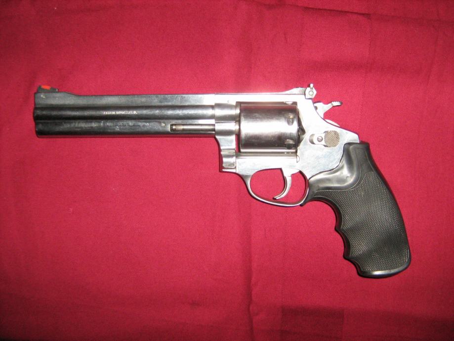 revolver amadeo rossi 357 magnum 6 inča