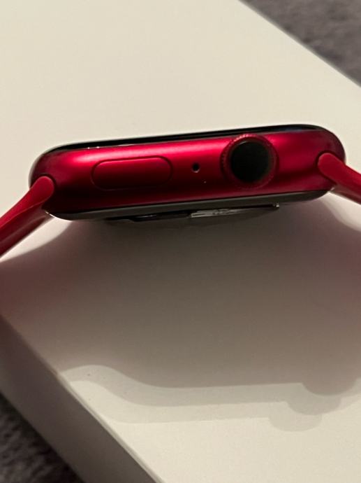 Apple Watch serija 7, 45mm Product RED POVOLJNO!