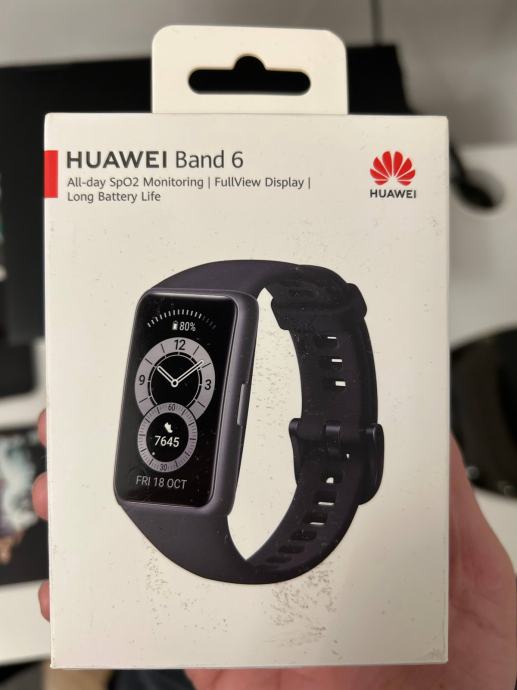 Huawei Band 6 pametni sat - NOVO