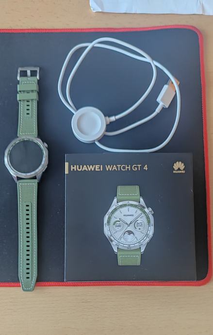 Huawei Watch GT4 46mm, Leather, zeleni, stanje 10/10