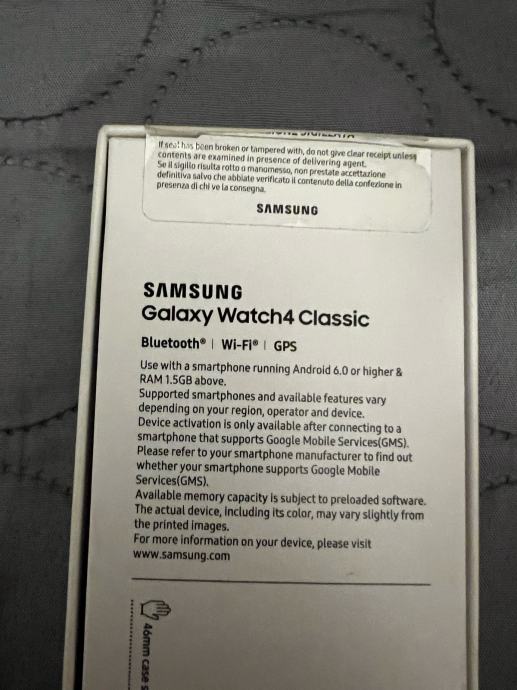 Pametni sat Samsung Galaxy Watch4 Classic 46 mm / NOVO, NEKORIŠTENO