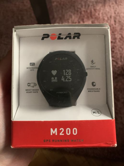 Polar M200