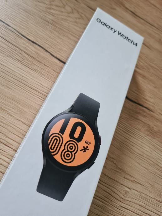 SAMSUNG GALAXY SMART WATCH 4