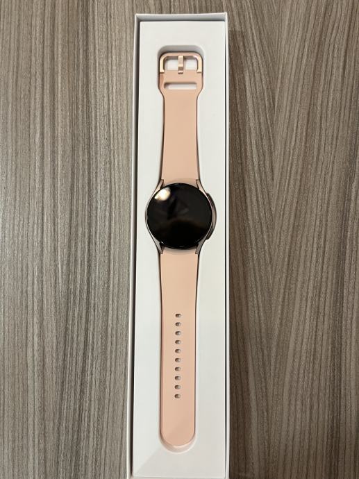 Samsung Galaxy Watch 5 rozi 40mm 150€