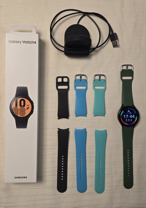 Samsung pametni sat Watch4 44mm SM-R870 crni + više remena + postolje