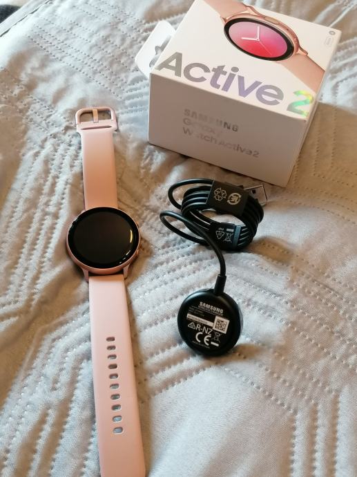 SAMSUNG R820 Galaxy Watch Active 2, novi, zapakiran, idealan poklon!